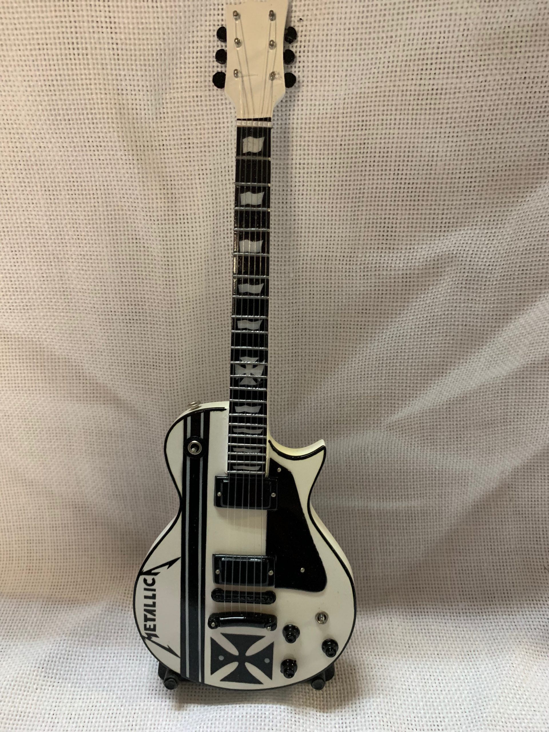 METALLICA (GIBSON CROSS) de JAMES HETFIELD – Tanit