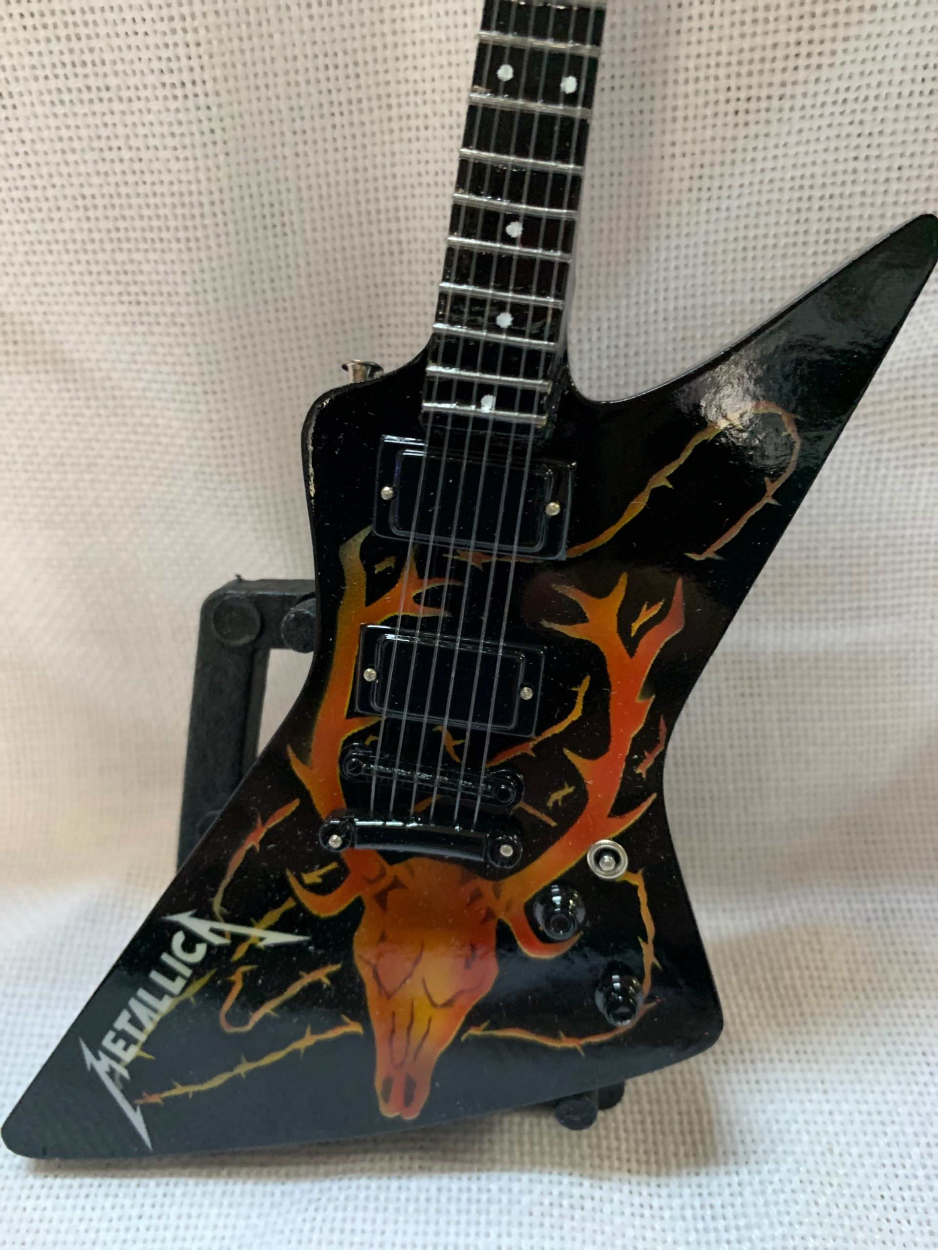 METALLICA (ESP-EXPLORER-Alce) DE JAMES HETFIELD – Tanit